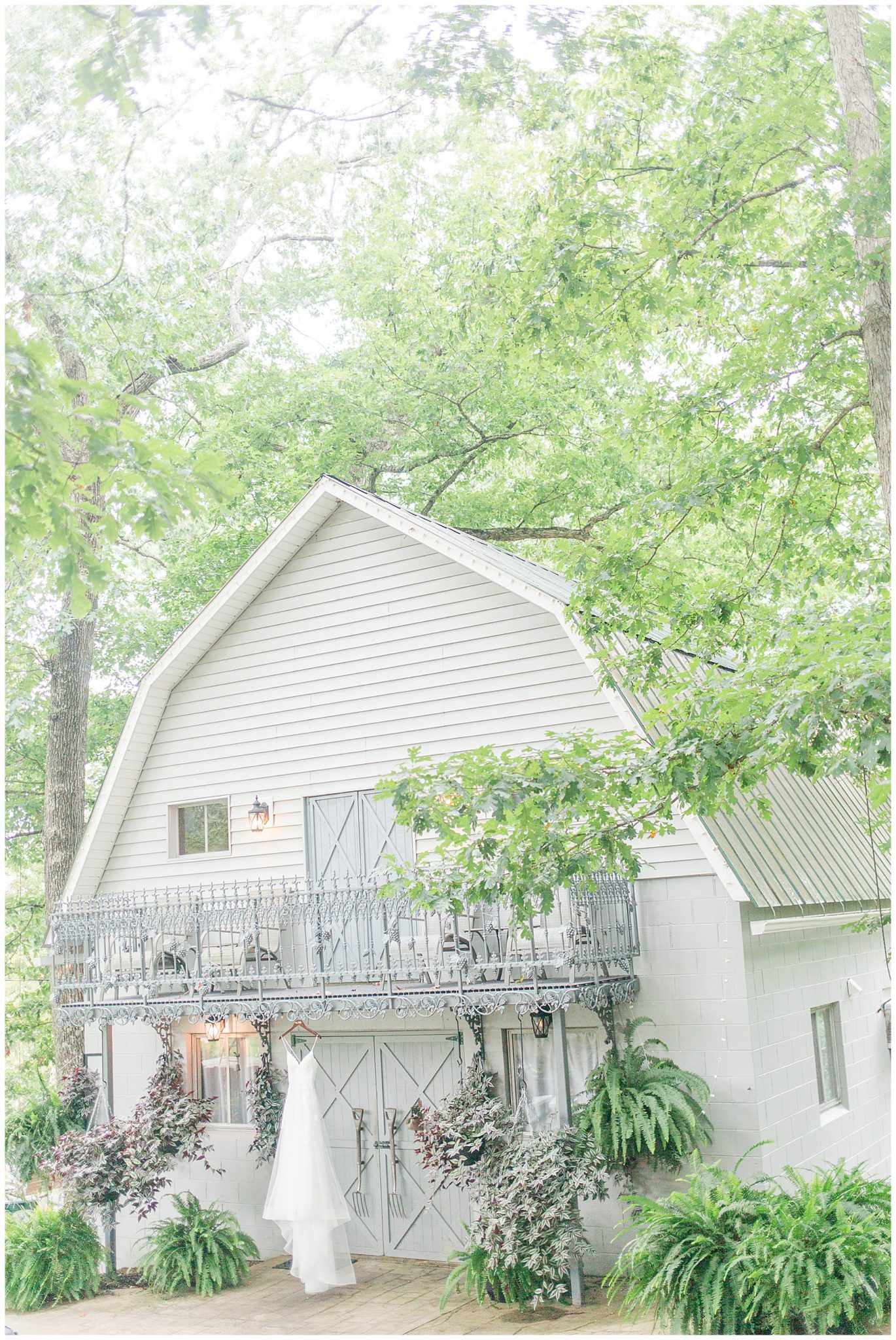 Athena Estate and Vineyard Wedding | Kate and Hartley